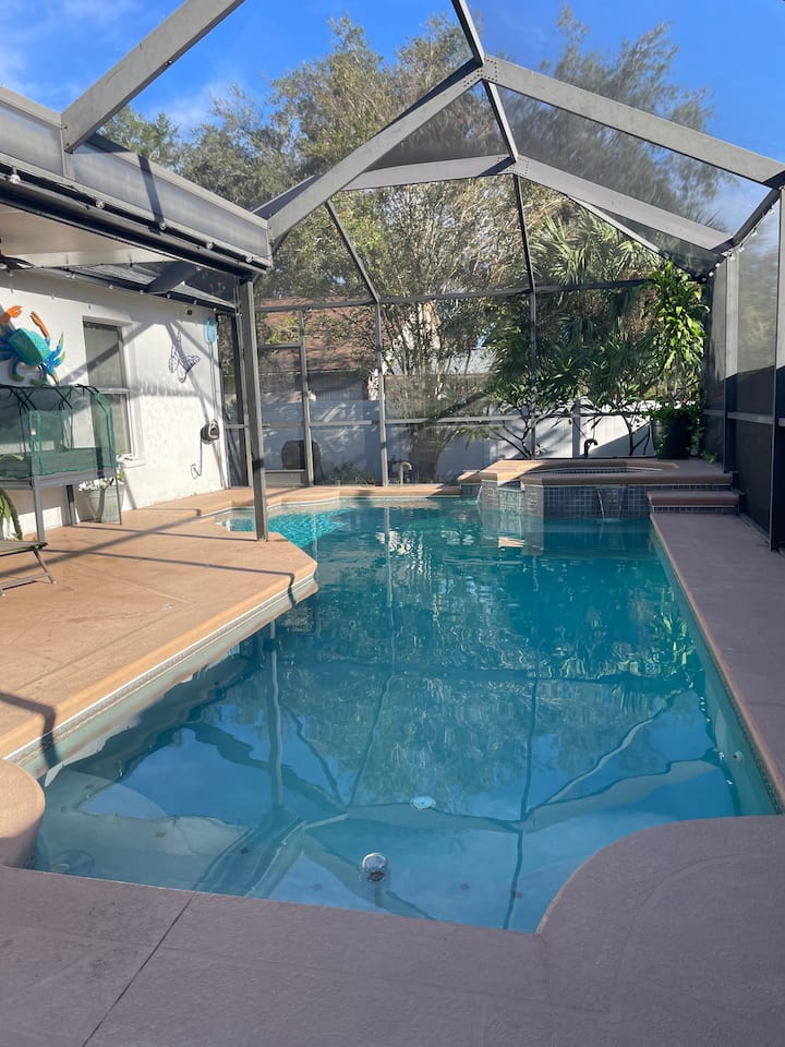 Pool, Private Bed & Bath - Plant City, FL