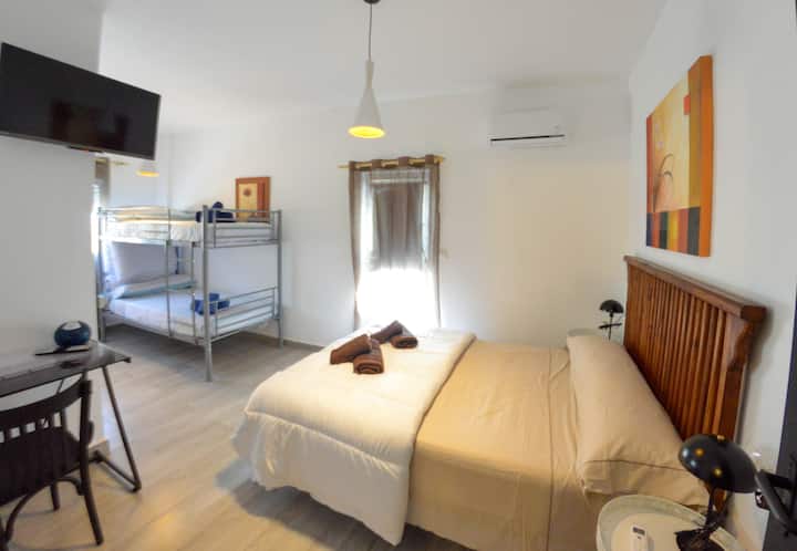 Habitación De 4 En Residencial La Seda - Cox