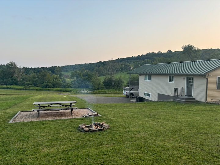 Fieldcrest Cottage - Chenango Valley State Park, Chenango Forks