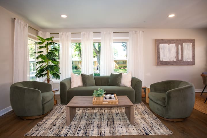 Stylish Escape/game Room/4 Brs - Rolling Meadows, Palatine