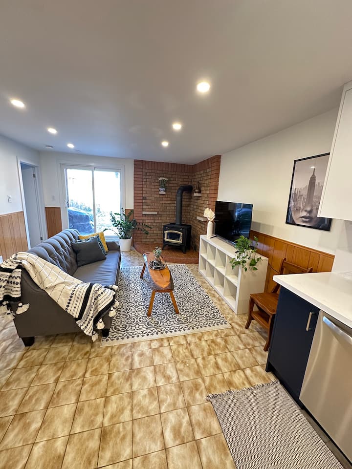 Private Cozy One Bedroom Apartment! - Toronto