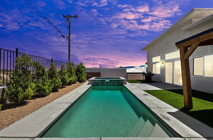 Desert Mirage House W Pool & Spa - Desert Hot Springs, CA
