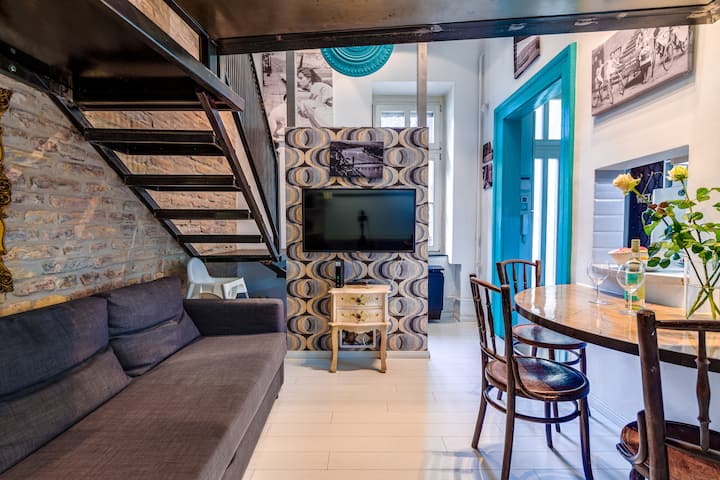 Buffalo Studio Stylish Dt Haven For 2+2 Guest - Budapest