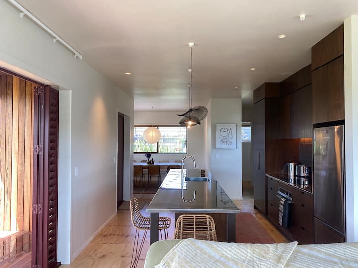 The Red House - Raglan