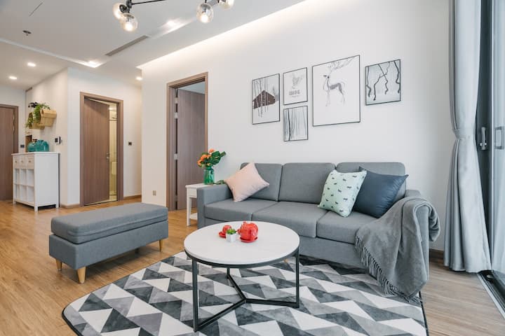 6 Beds - 3 Apt/same Building/ Vinhomes Metropolis - Hanoi