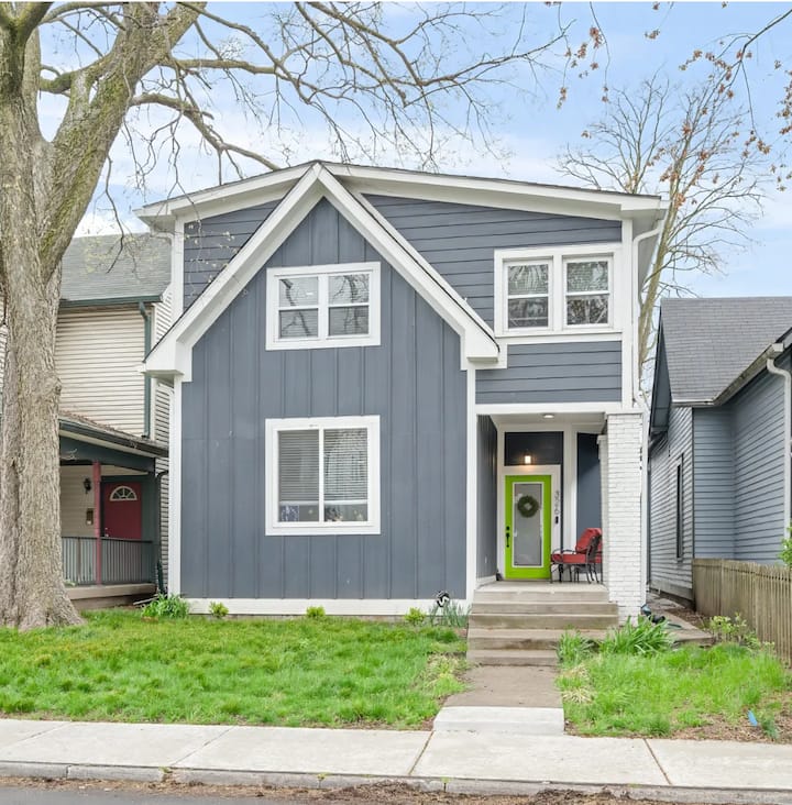 Spacious Modern 4-5 Bdrm - Indianapolis, IN