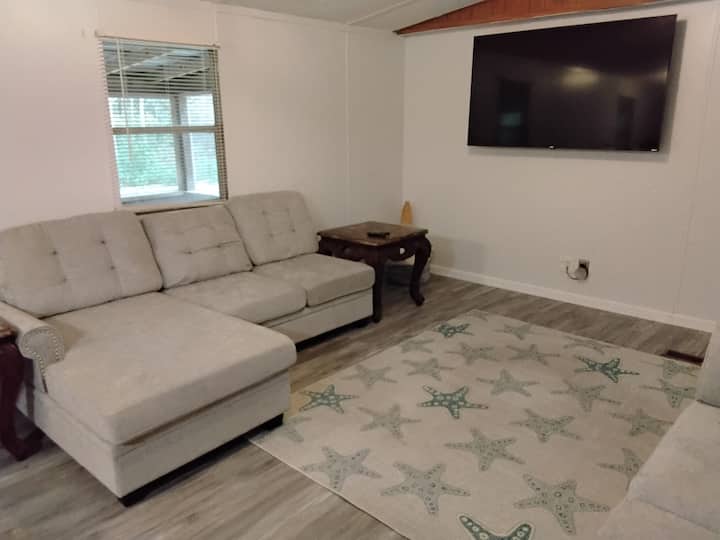 Holden The Keys To Paradise - Bolivia, NC