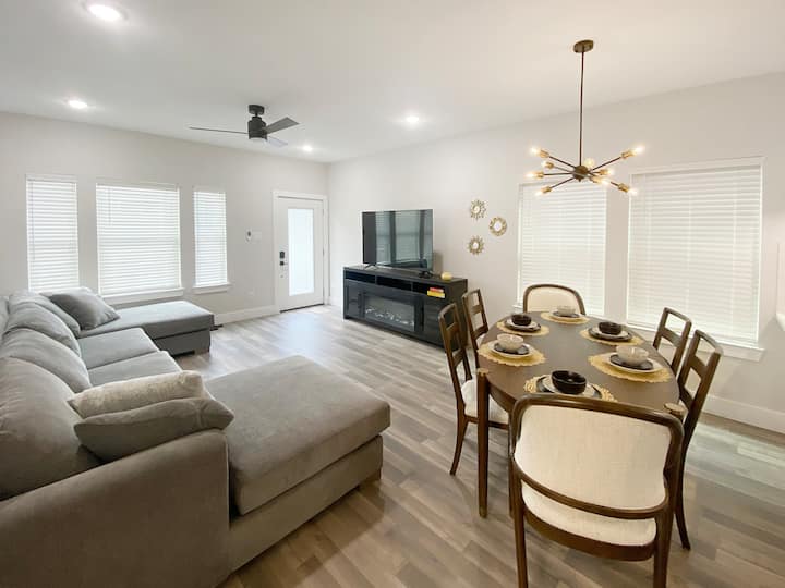 Trendy 2br Retreat - Acres Homes - Houston