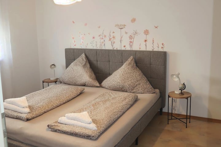 A&l Homes: Studio Mit Garten - Garage - Netflix - Ingolstadt