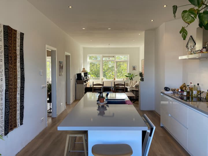 Ruimtelijk, Licht En Luxe Appartement Van 85m2. - Amsterdam