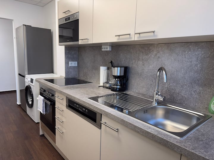 T&k Apartments-4 Room Apartments-heart Of Solingen - Solingen