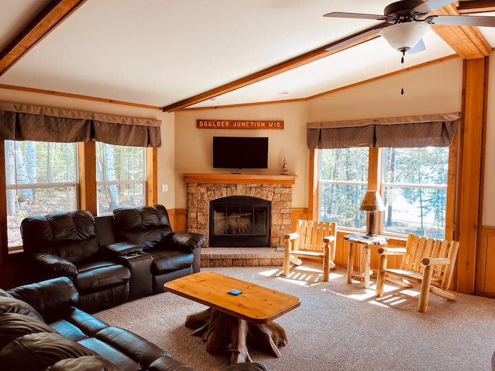 Cozy Cabin With A Lake View - Presque Isle, WI