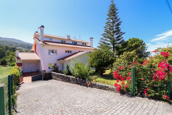 Copa Cabanas - House In Quiet Area With Patio - Viana do Castelo