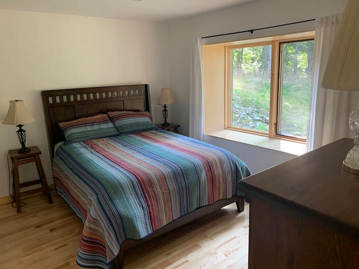 New Retreat In Peaceful Nature - Montpelier, VT