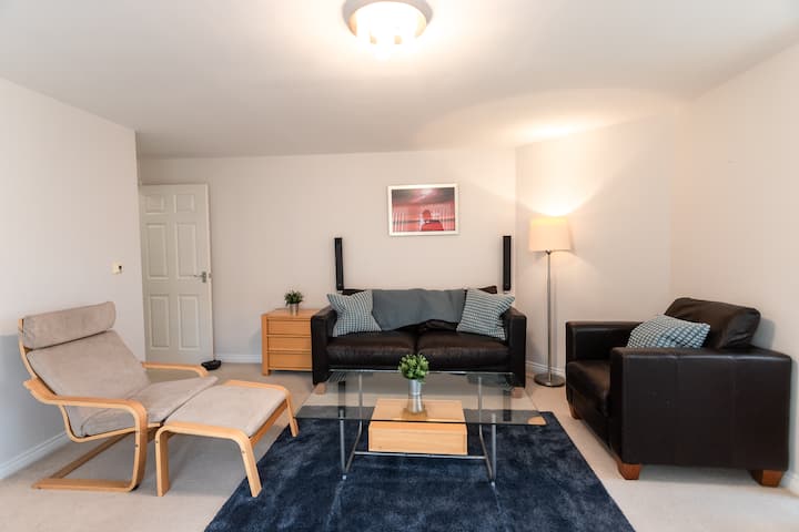 35 Florey Court*contractors*long Stays Discounts - Swindon