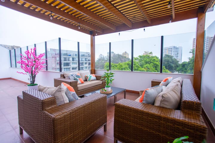 Familiar Y Espacioso Dúplex 5br En Miraflores - Pérou