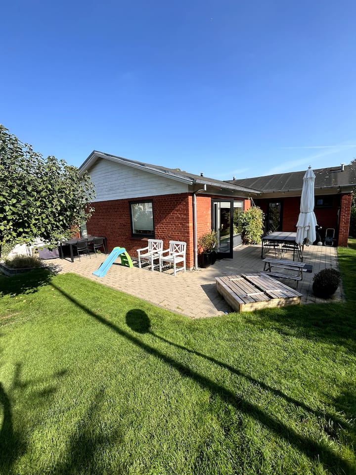 Hel Bolig I Viby Tæt På Aarhus C - Denmark