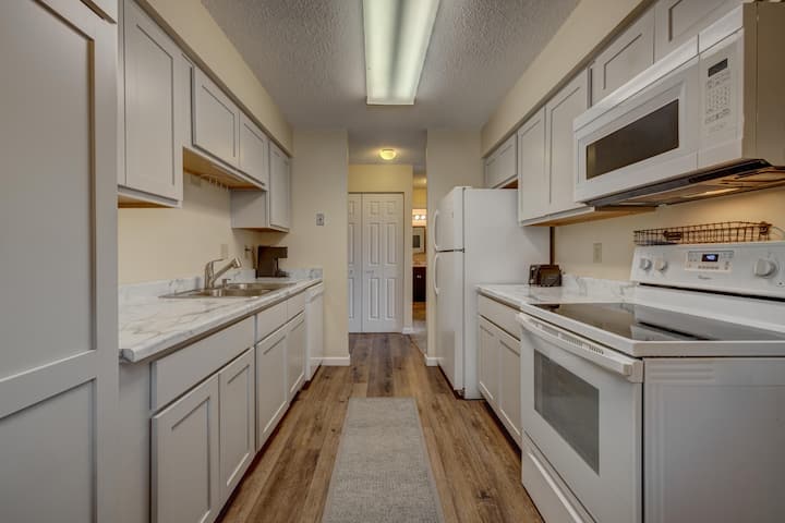 Comfy Quiet Condo - Casper, WY