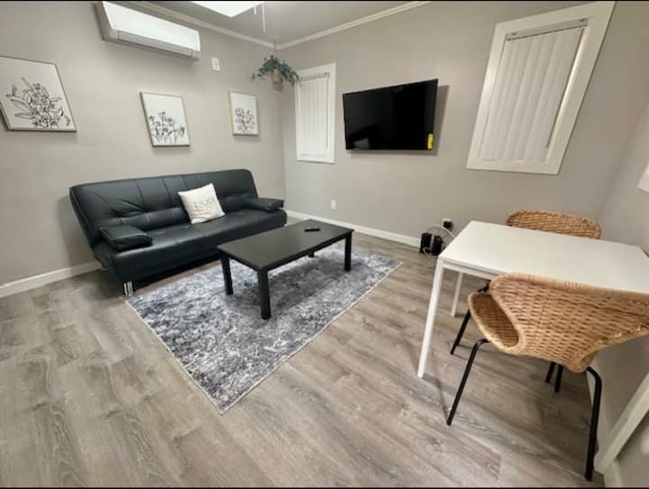 Private Los Feliz Bungalow - Los Angeles, CA