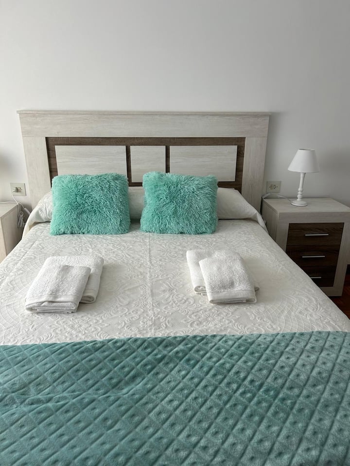 3 Habitaciones, Cocina, Baño,   5' Andando A Playa - Vilagarcía de Arousa