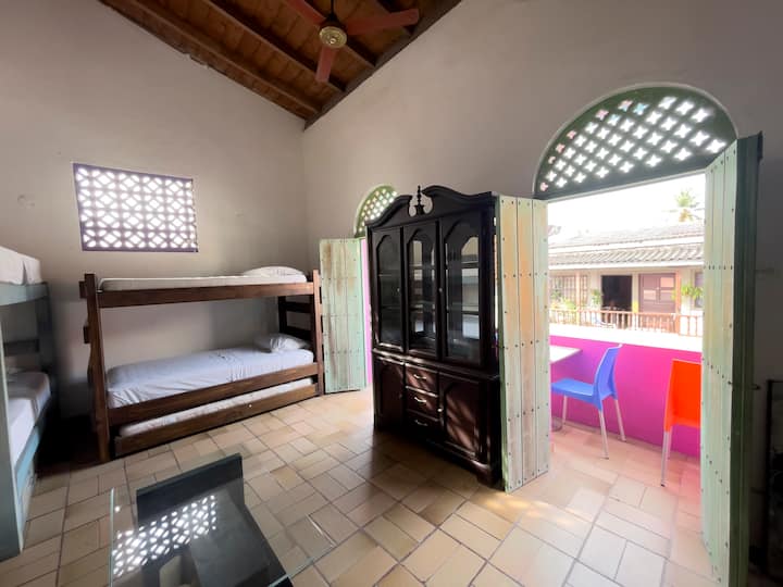 3 Rooms Accommodate Up To 9, 4 Bath, Kitchenette - Cartagena, Colombia