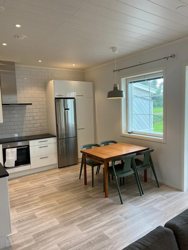 Central Comfy 2 Bedroom Flat - 24h Check In - Kaskinen