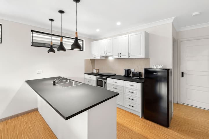 Green Arc | Boutique Eco Unit | Tropical Cairns - Cairns
