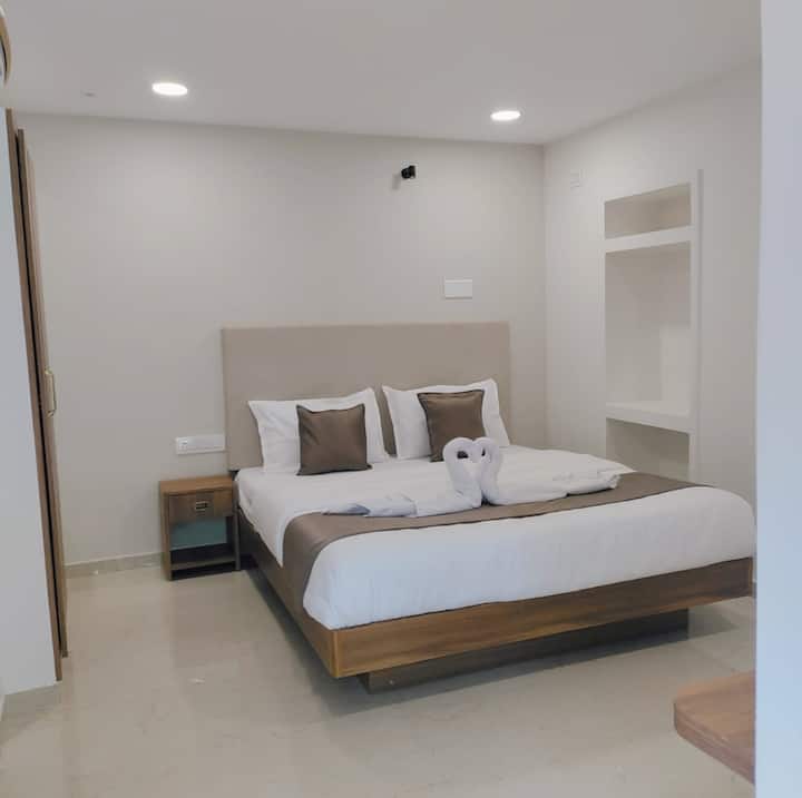 Cliffside Hangout - 2 Bhk Villa - Udaipur