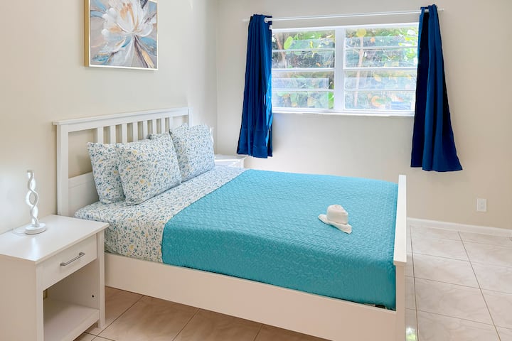 1br Apartment Close To The Beach In Sunny Isles - North Miami, FL