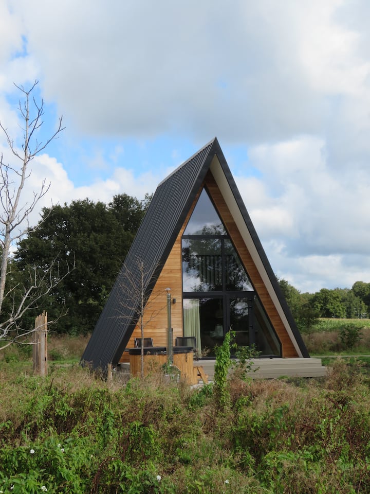 Luxe Wellness A Frame Lodge - Tilburg