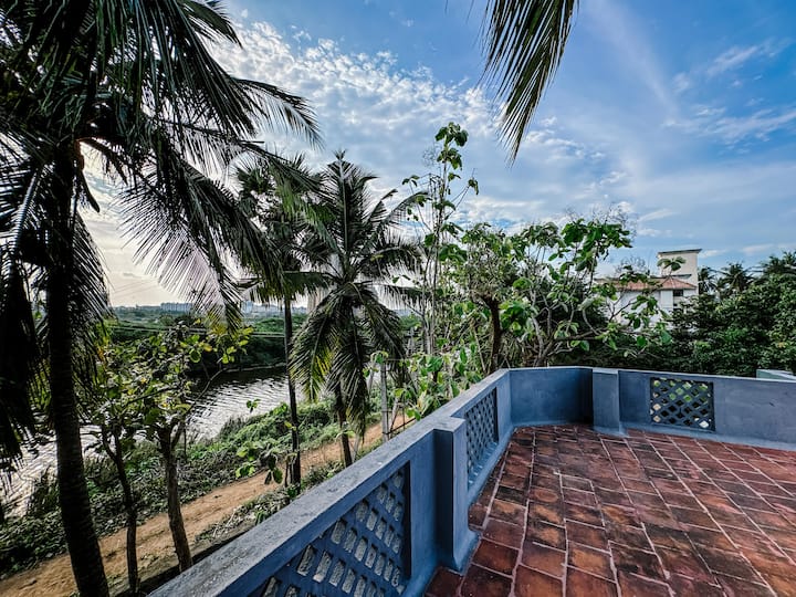 Muttukadu Manthoppu Farm House - Chennai