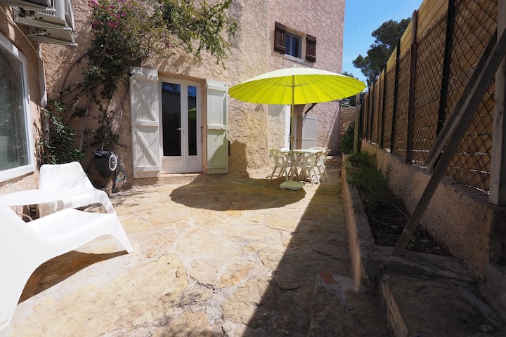 Rez De  Jardin - Loc à La Semaine -3 Personnes - Saint-Cyr-sur-Mer