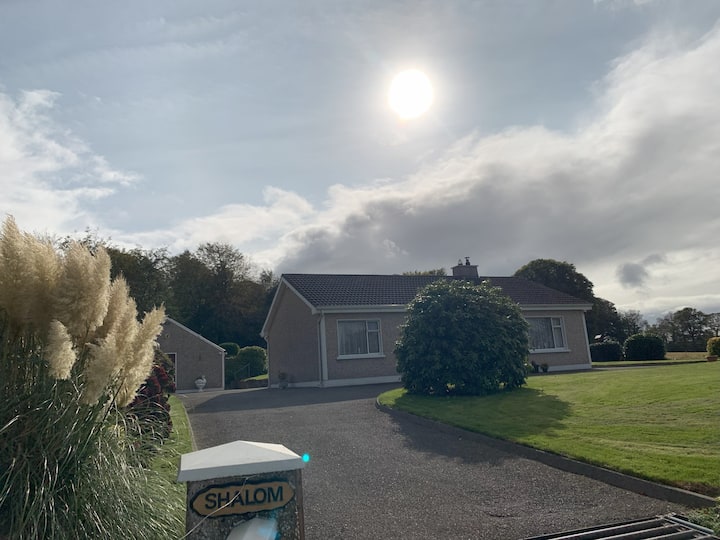 Cosy Country Bungalow - Bandon