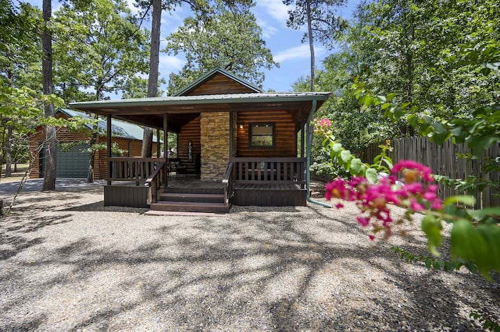 Acorn Alcove: Sleep 2, Wifi, Httb, Firetable, Pets - Broken Bow Lake, OK