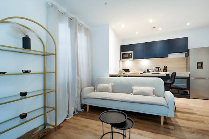Welcome To Marly House - Marly-le-Roi
