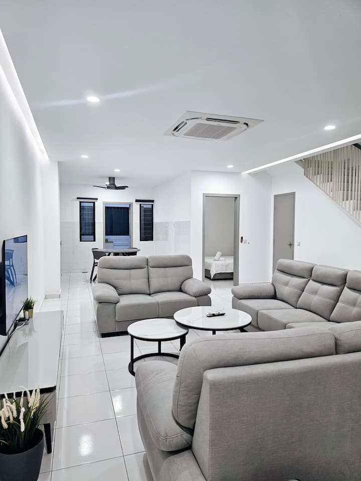 H+m Residence  Iiii [3km] Setia City Convention - Shah Alam