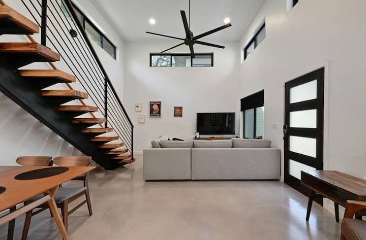 Luxury Spacious 2br Home Close To Downtown - Austin, TX