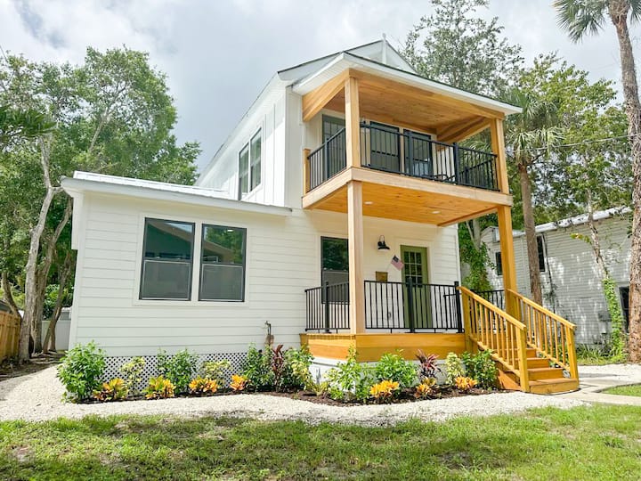 El Guapo Blanco - Saint Augustine's Jewel - St. Augustine, FL