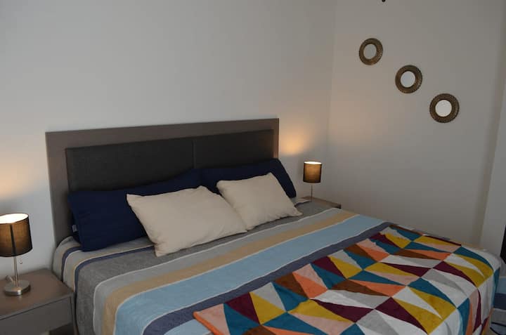 3 Bedroom House W/parking - León, México