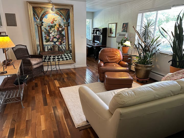 Comfortable And Close - Englewood, CO