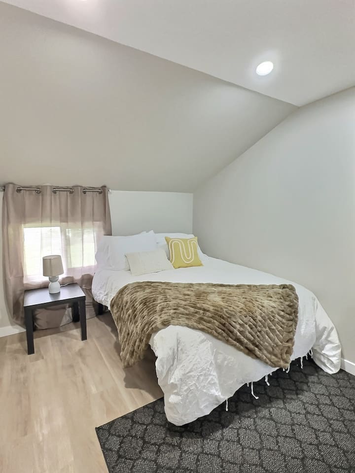 Charming Home In Dresden - Chatham-Kent