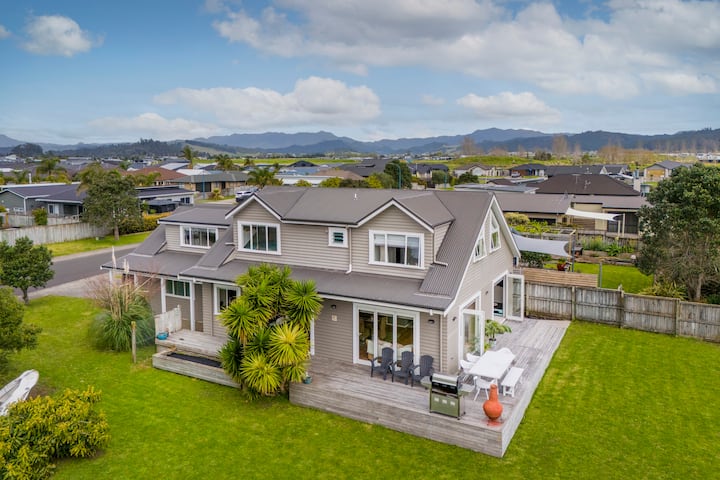 Coastal Meadow Stay - Whitianga