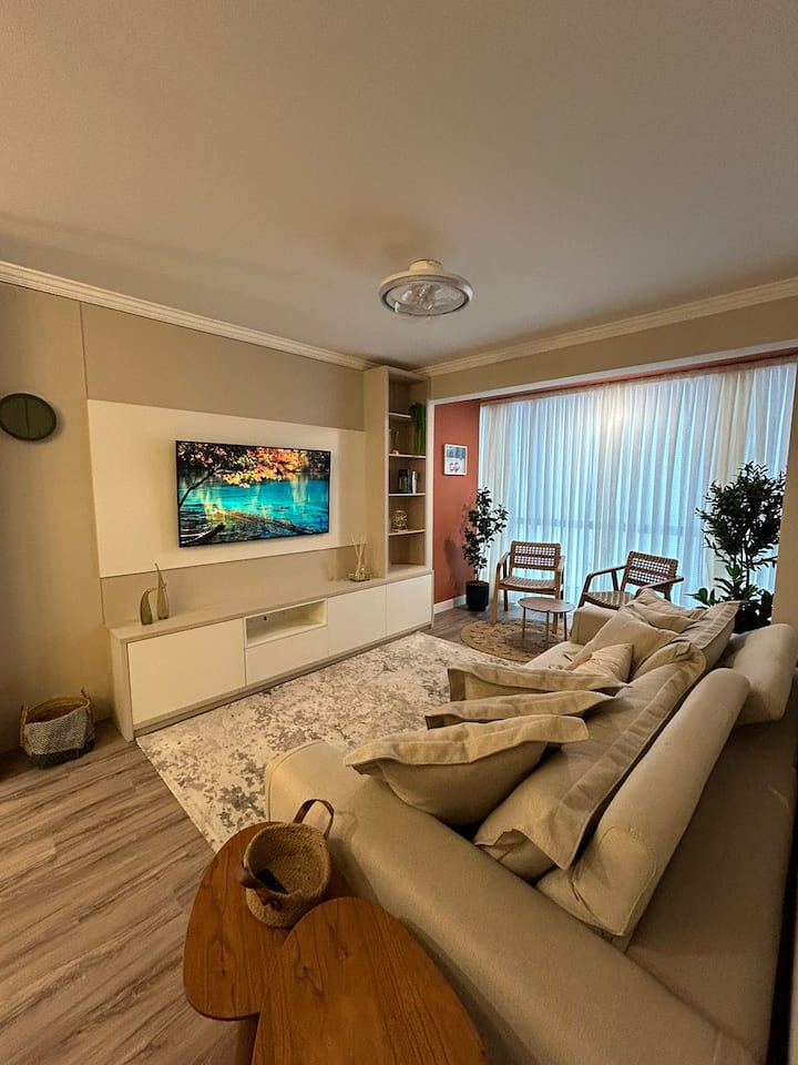 (301)-apto à 50m Da Praia Central - Balneário Camboriú