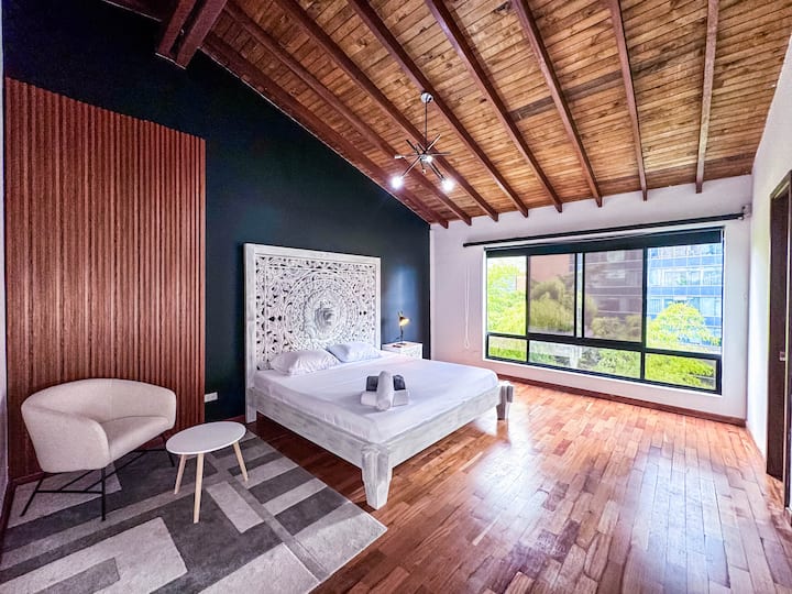 3br Next To El Tesoro Shopping Mall, El Poblado - Medellín