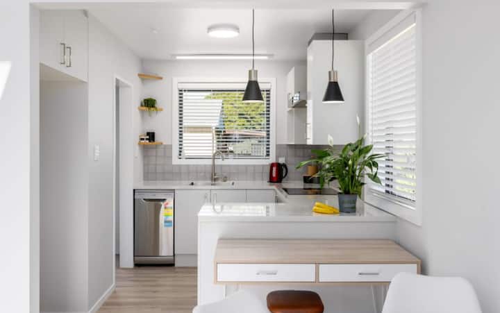 Cosy And Close To The City - New Zealand