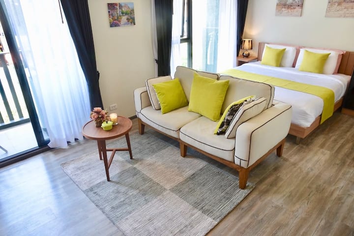 巴东海滩500米舒适公寓  厨房 高速Wifi  健身房 海景泳池 停车场 711 Spa 近在咫尺 - Patong Beach