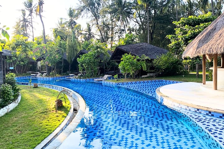 Beach Front Lagoon 5 Br Side By Side Room #A17 - Gili Islands