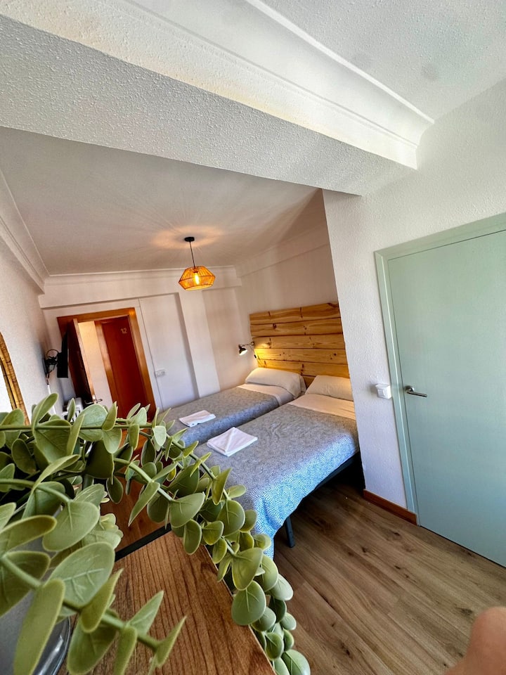 Habitación Doble Con Baño Privado Y Vistas - Burgos