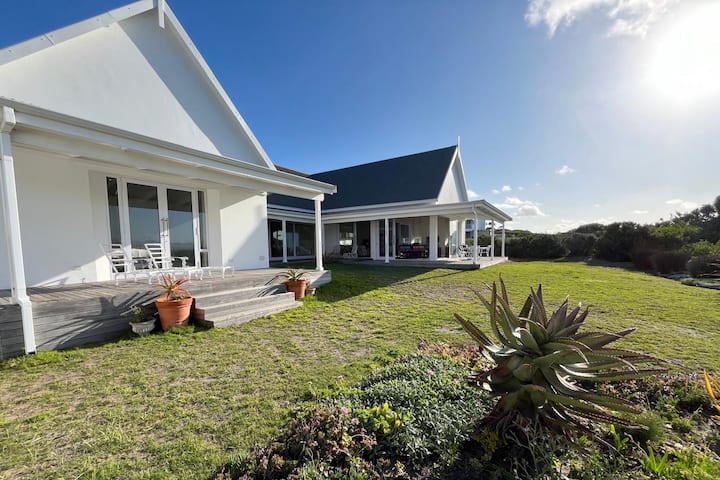 Mountain And Sea Views - Saint Francis Bay