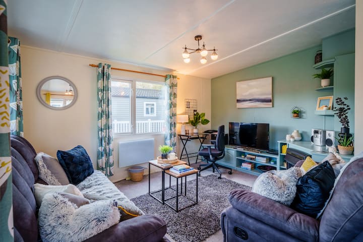 Spacious 3-bed Lodge For The Perfect Summer Break - Carnforth